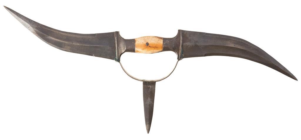 Triple-Bladed Knife | Rock Island Auction