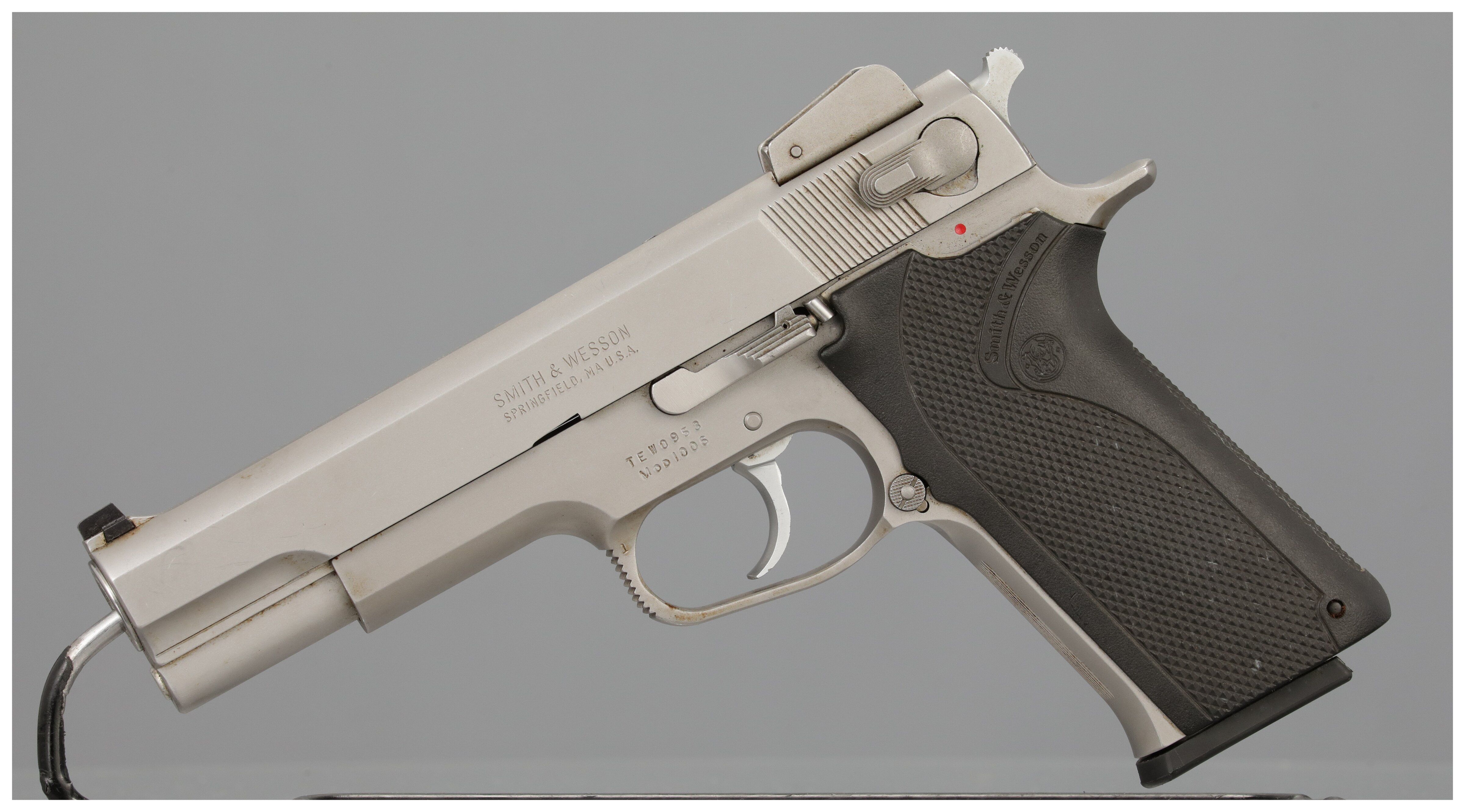 Smith & Wesson Model 1006 Semi-Automatic Pistol | Rock Island Auction
