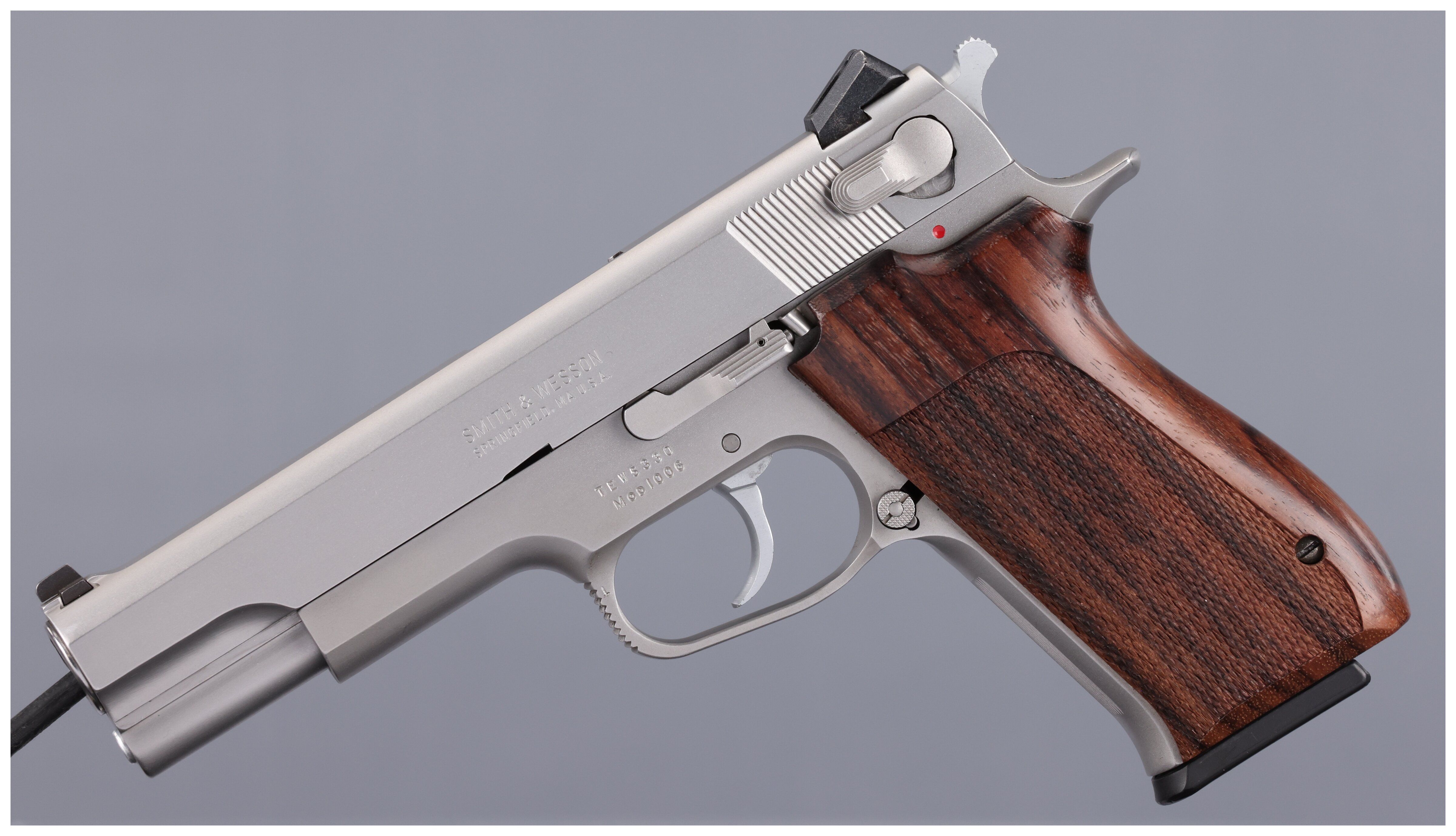 Smith & Wesson Model 1006 Semi-Automatic Pistol | Rock Island Auction